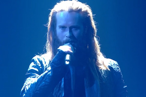 Un santo en Eurovisión – La homilía del Domingo